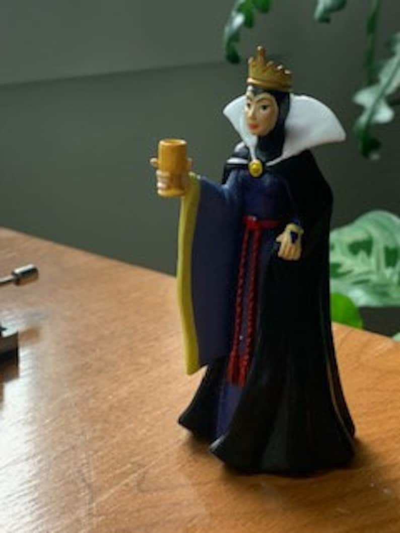 Vintage Walt Disney Evil Queen Figurine - Etsy