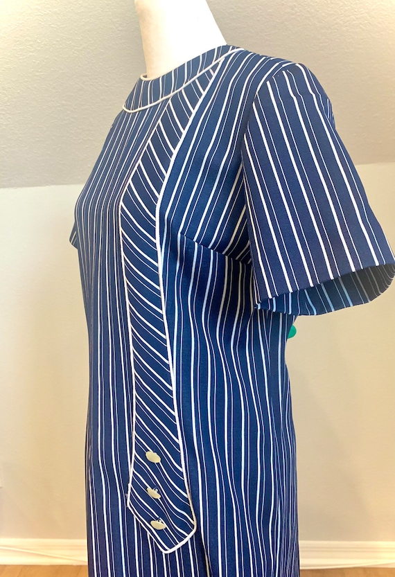 Navy and white stripe - Gem