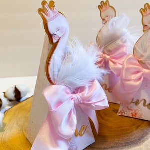 Swan Party Favor. Delicate Swan Treat Boxes. Party Decor and Gift Boxes ...