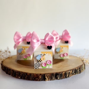 Cute Bee Party Favor. Cute Bee Treat Boxes. Party Decor and Gift Boxes ...