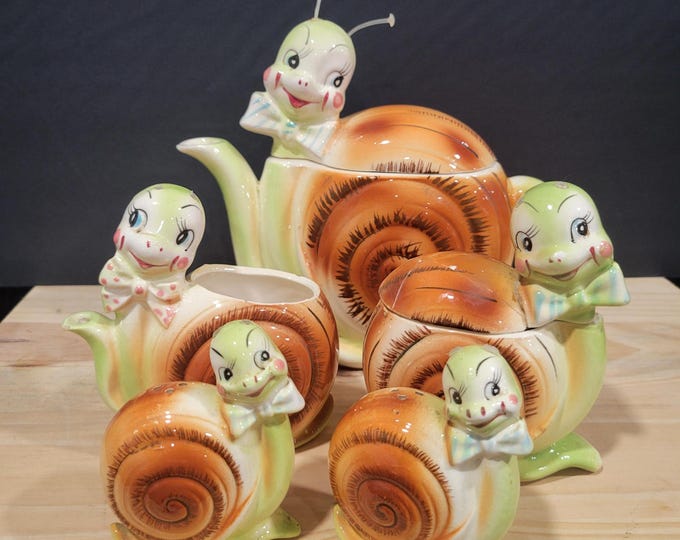 Vintage Enesco Anthropomorphic Snail Salt & Pepper Shakers - Etsy