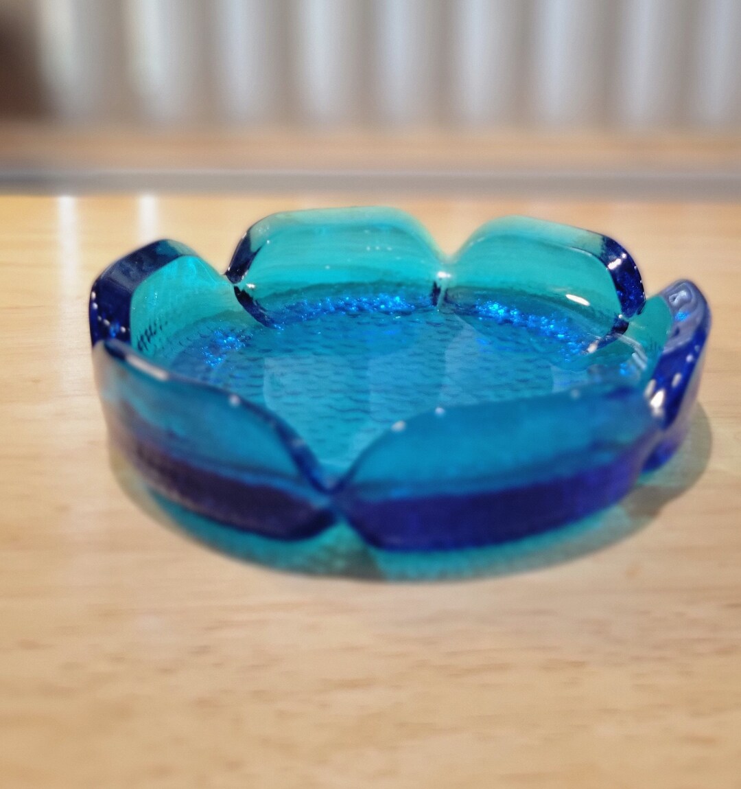 Vintage Blenko Like Blue Lotus Flower Large Ashtray/trinket Dish ...