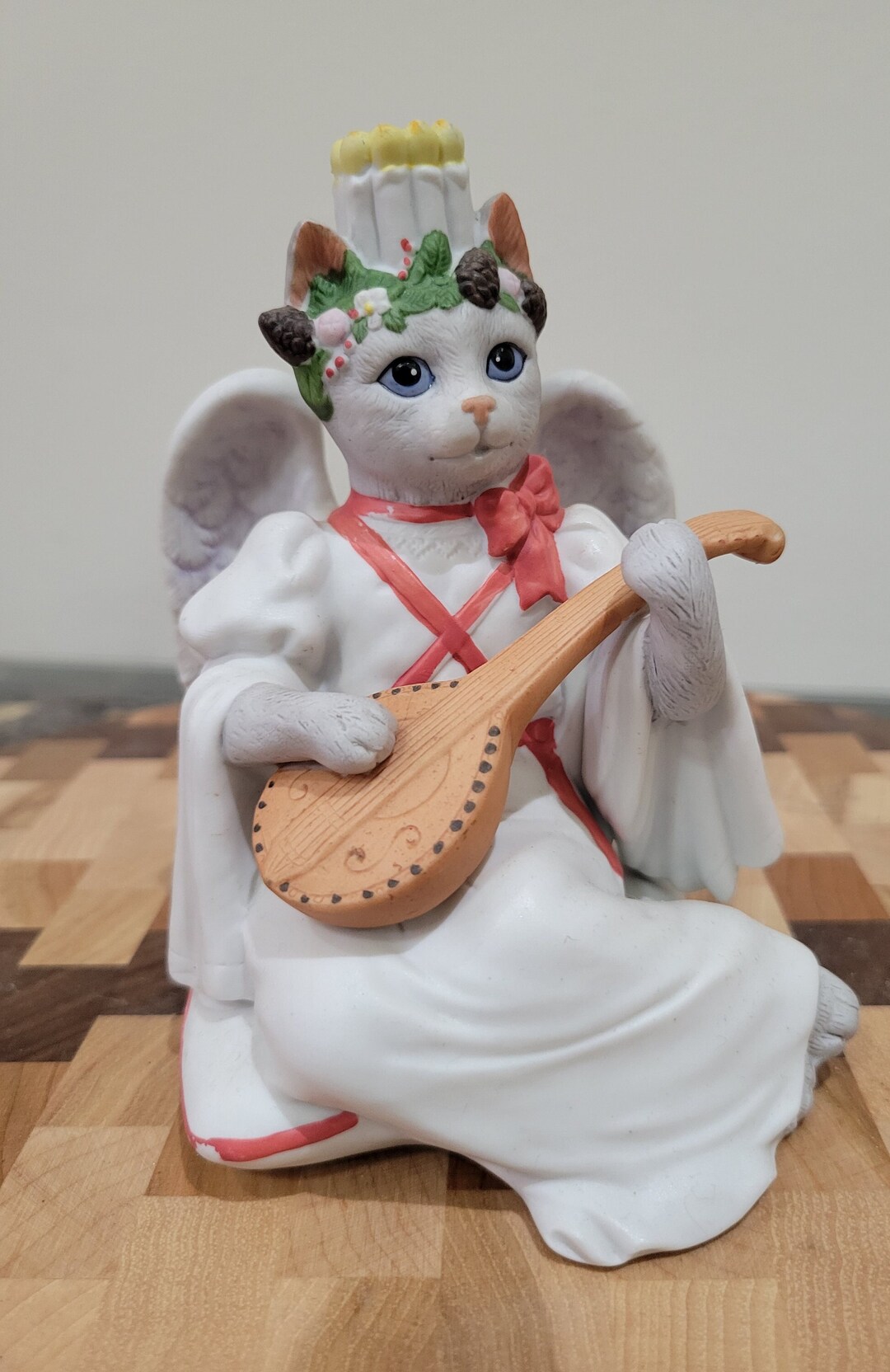 Vintage Enesco Jeanette Curley Christmas Cat St Lucia Angel Figurine ...