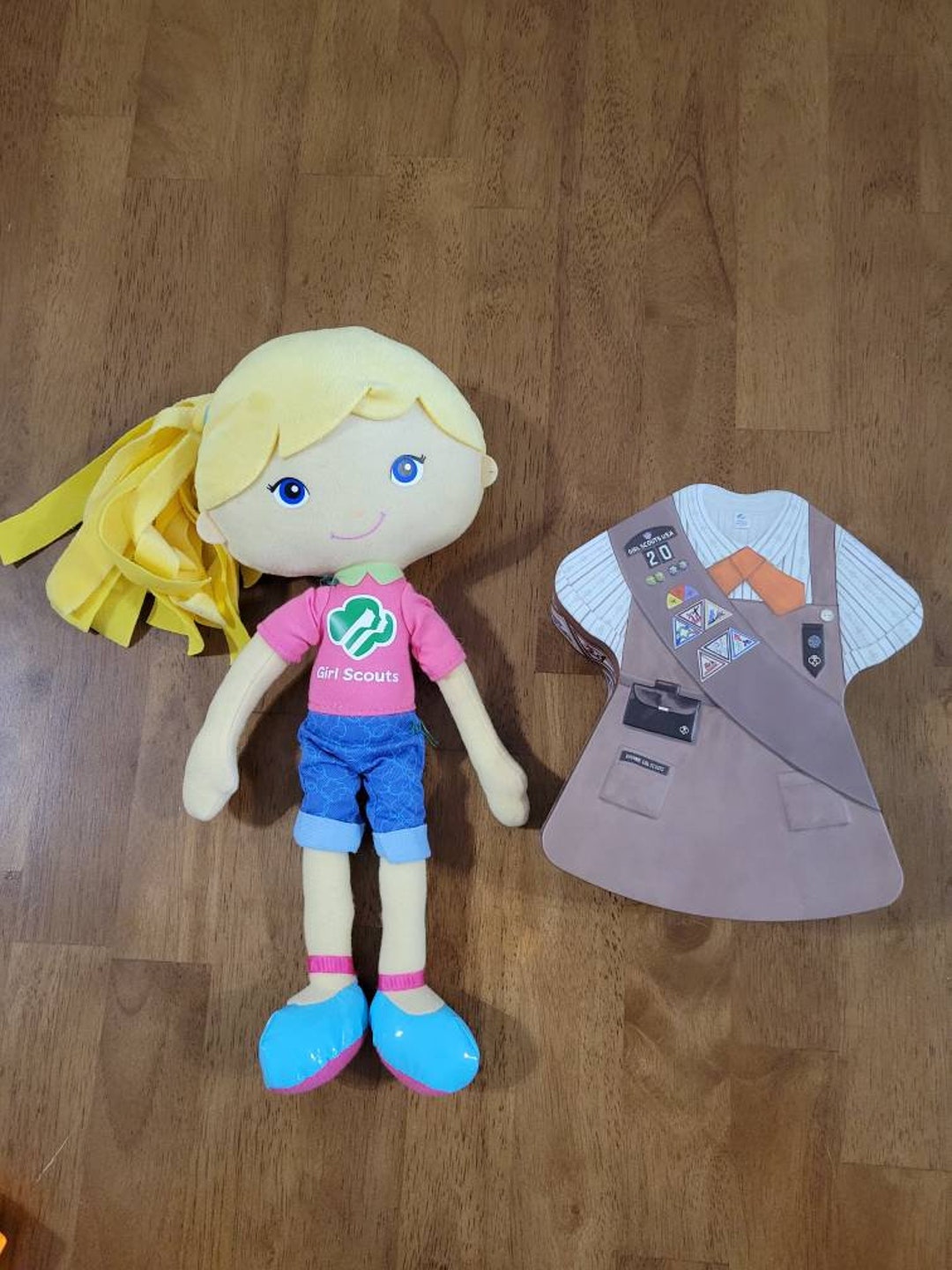 Girl Scouts Doll and Tin to Hold Your Badges and Keepsakes Friendship ...