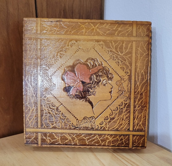 Exquisite Flemish Art/Pyrography -- Hand Tooled, Turn… - Gem