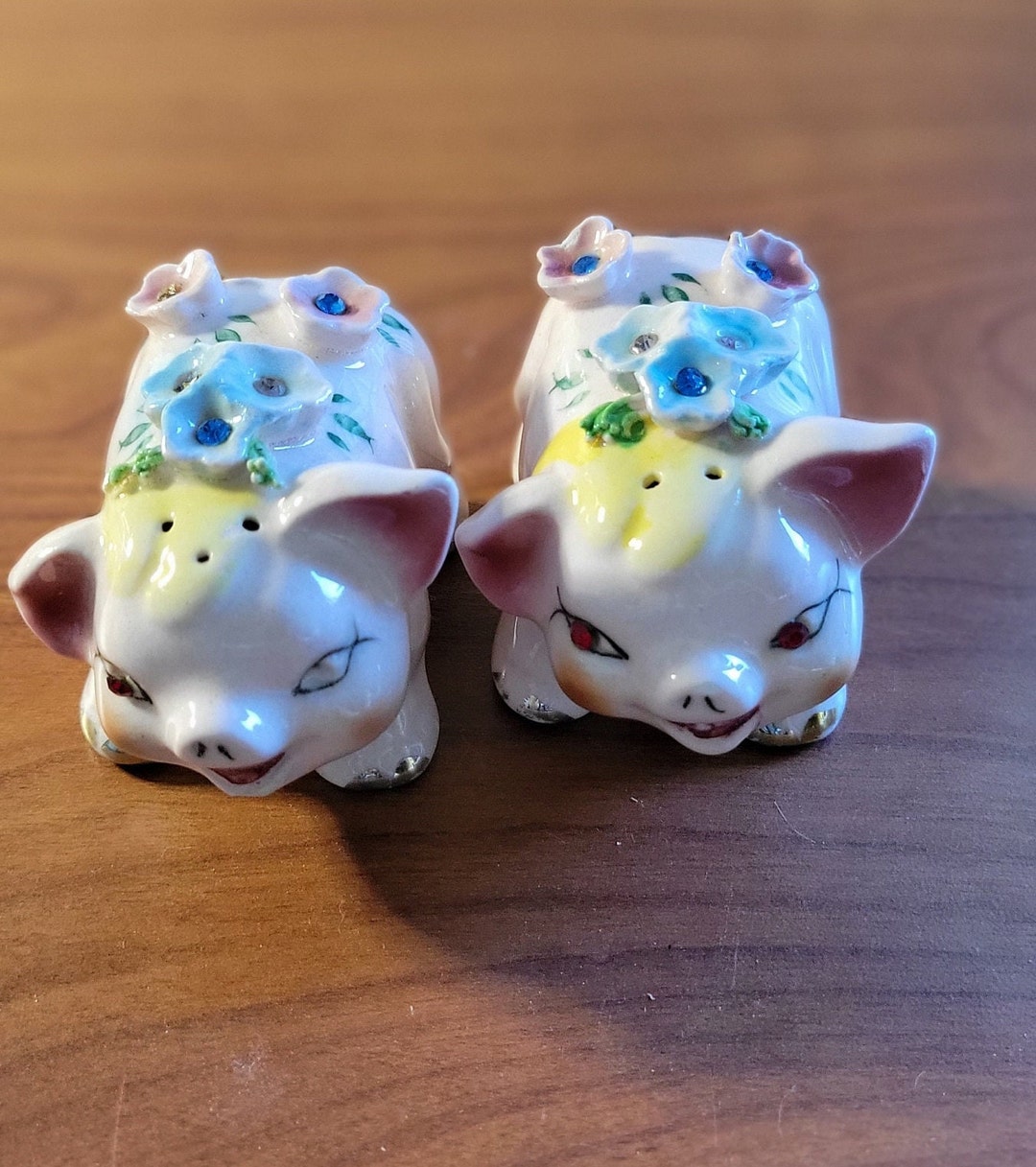 Vintage Fancy Piggy Pig Salt and Pepper Shakers Flowers on Their Backs ...