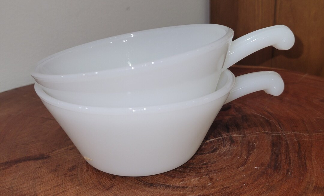 ANCHOR HOCKING Fire King Set of Six (6 ) Handled Individual Casserole ...