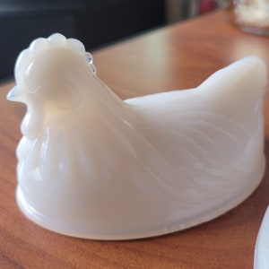 Vintage Milk Glass Chicken Hen Sitting on Her Nest Covered Candy Dish ...