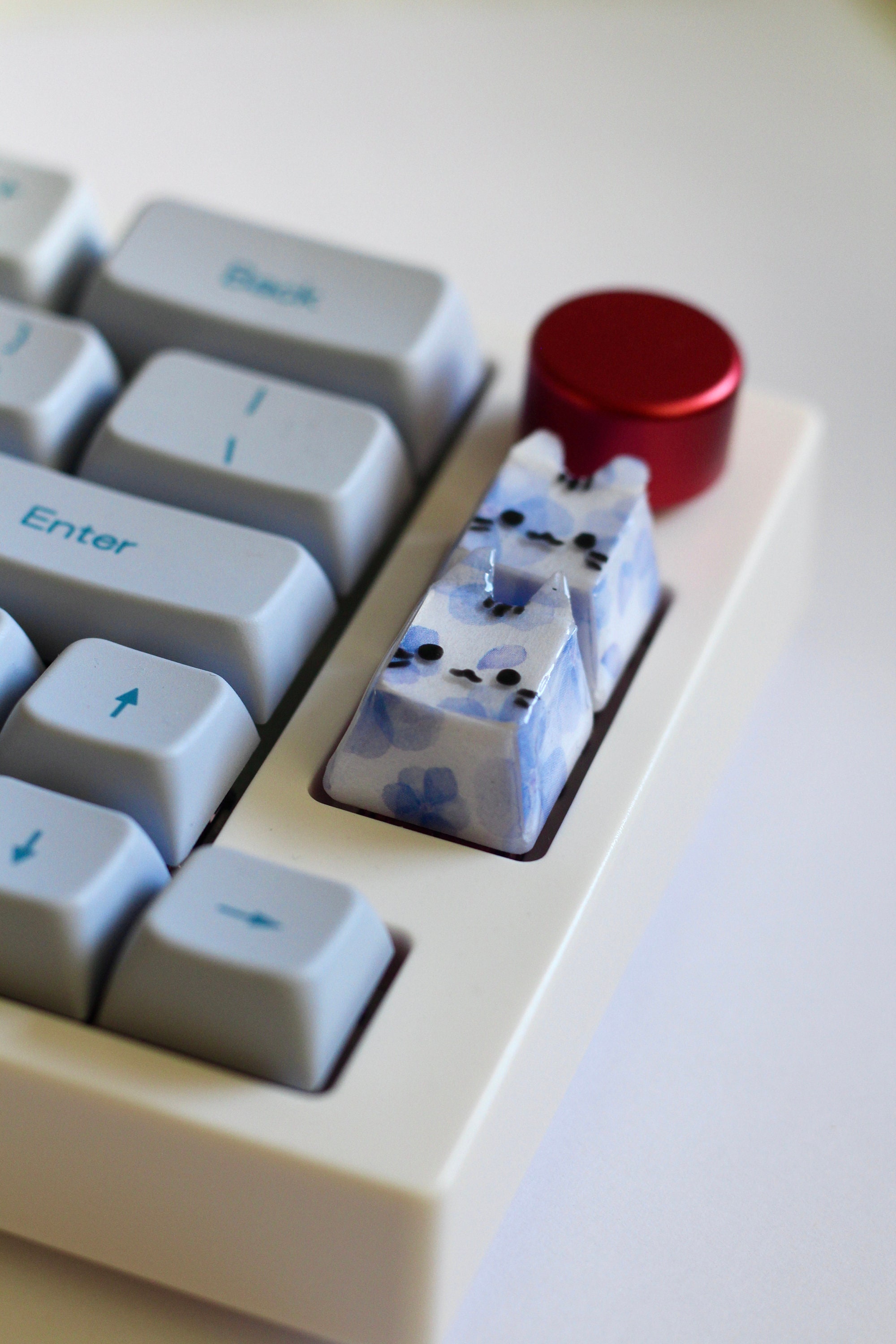Blue and White Cat Artisan Keycap Kawaii Keycap Cute Keycap Handmade ...