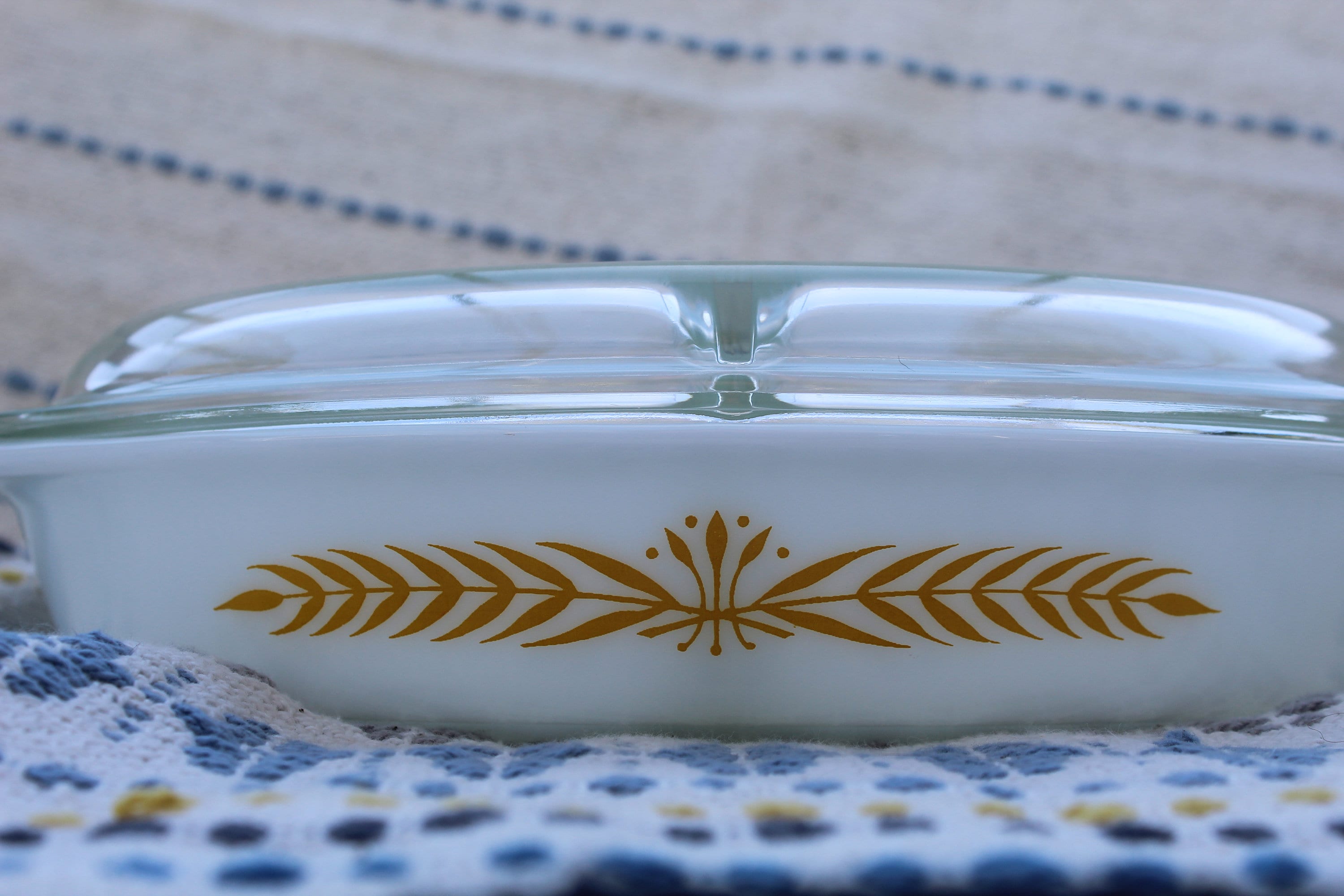 Pyrex, Royal Wheat 063, Divided Casserole Dish With a Lid. - Etsy