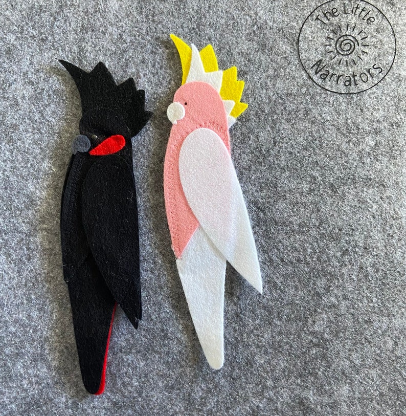Red-tailed Black Cockatoo & Cockatoo Finger Puppets (2 Pack) - Circle ...