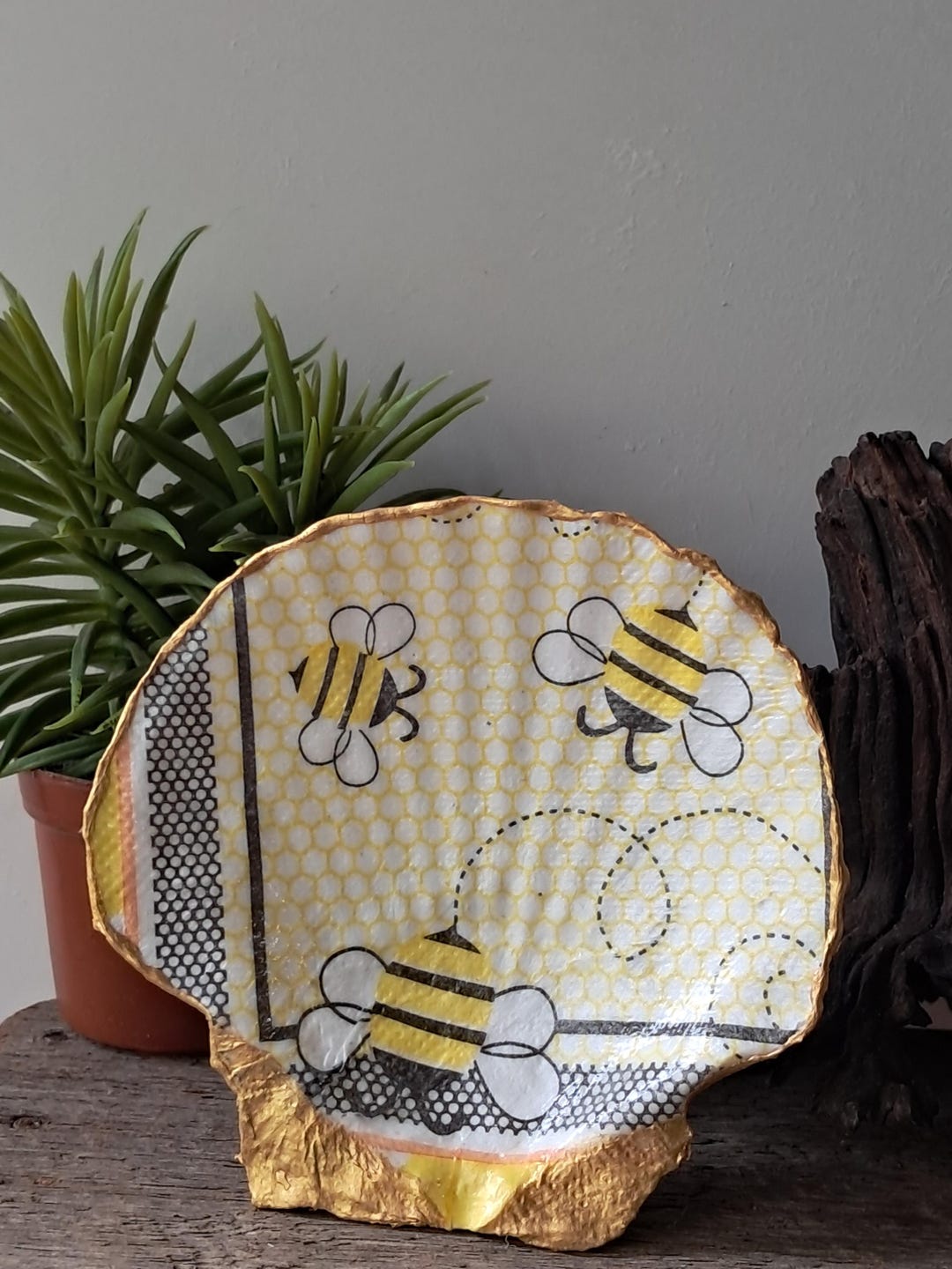 Handmade Bumble Bee Decoupage Seashell Trinket Dish With Gold Edge - Etsy
