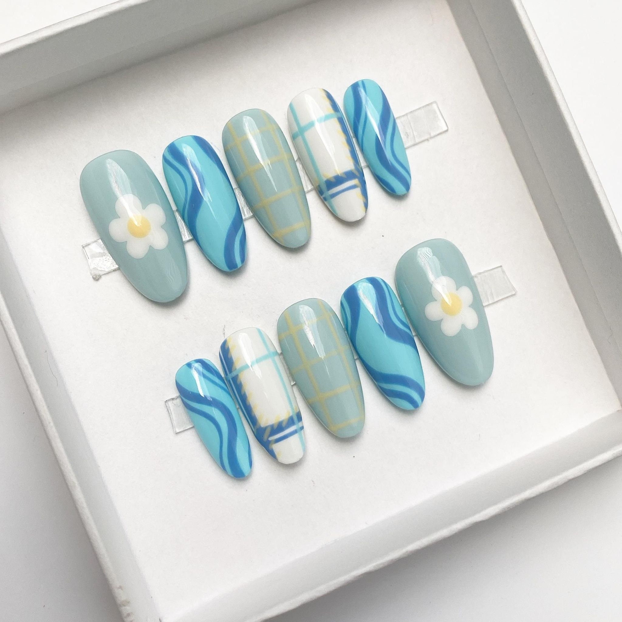 Blue Plaid Set Flower Squiggly Lines Nail Set Press on Nails Reusable ...