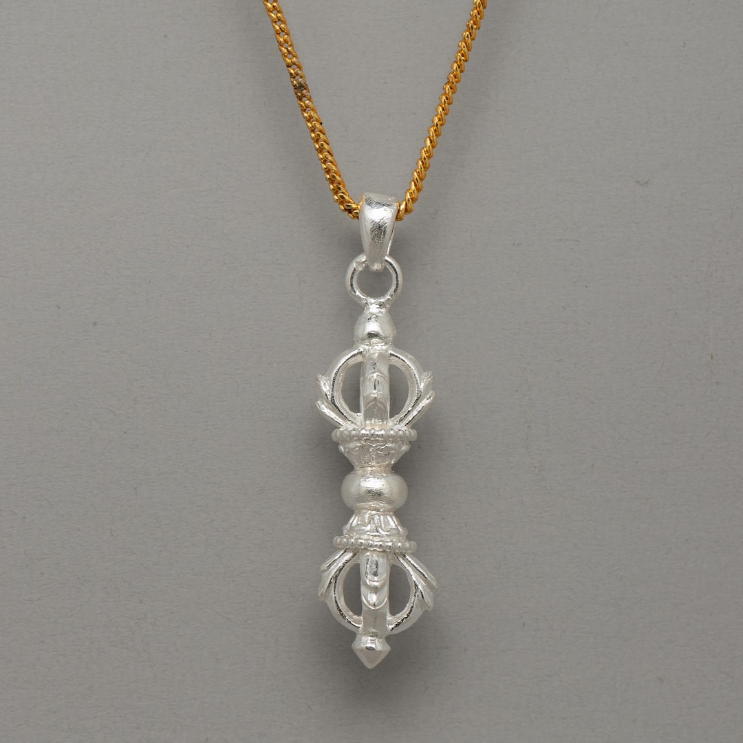 Tibetan Traditional Vajra Locket | Sacred Vajra Amulet Necklace for ...