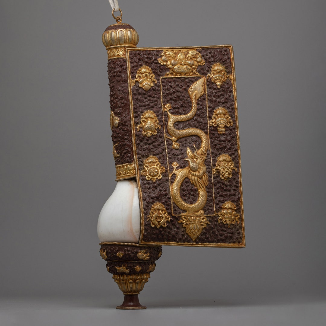 The Sacred Trumpet Conch Shell in Buddhist Religious Practice ...