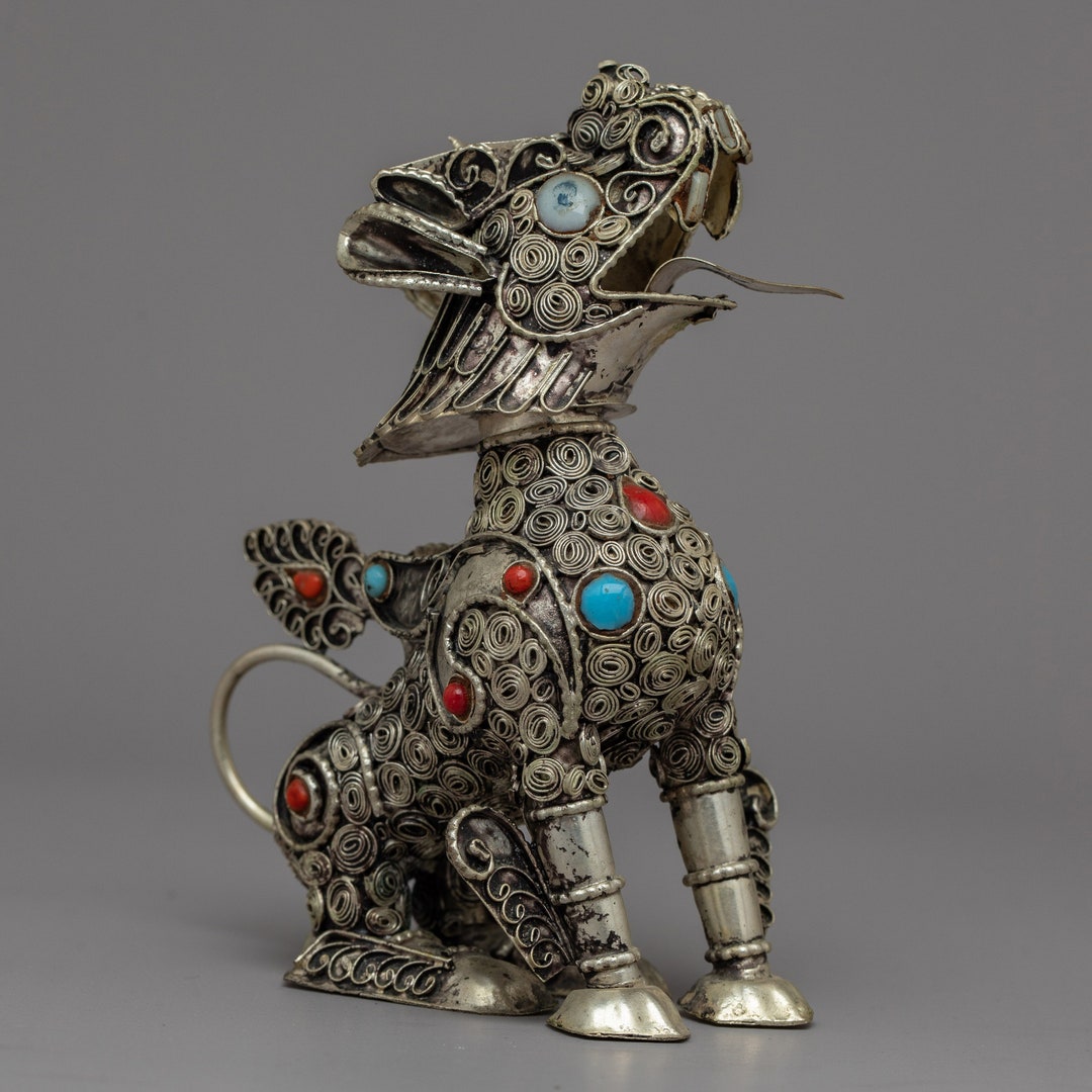 Lion Statue With Gem Decor | Desktop Display | Lion Sculpture ...