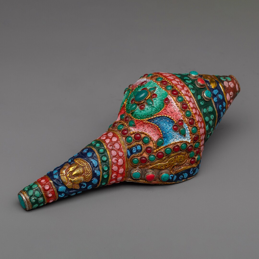 Handcrafted Buddhist Cronch for Spiritual Awakening | Tibetan Sankha ...