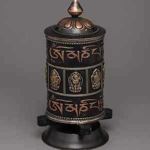 Buddhist Sacred Mantra Wheel to Embrace Divine Wisdom & Compassion ...