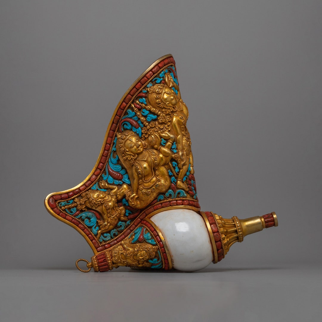 Handmade Original Buddhist Deity Carved Conch Shell (sankha) | Sacred ...