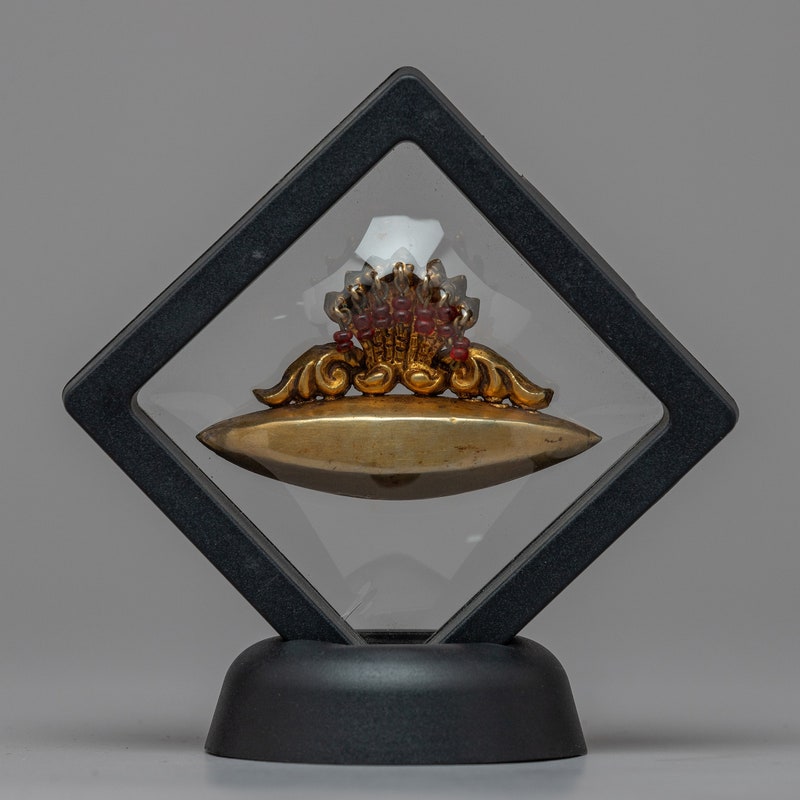 Locket Display - Etsy