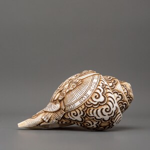 Ganesh Carved Conch Shell for Altar | Handcrafted Conch Shell Ritual ...