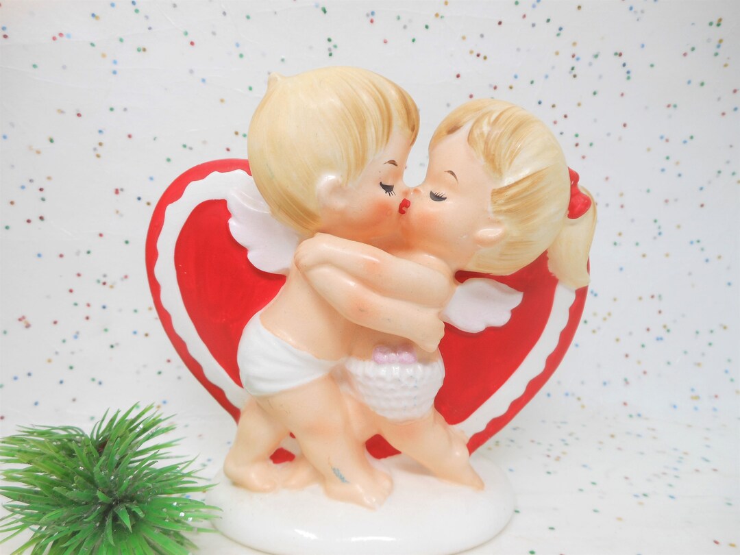 Vintage LEFTON Valentine Planter Kissing Boy Girl Angel Ceramic Heart Vase 2773 JAPAN Mid ...