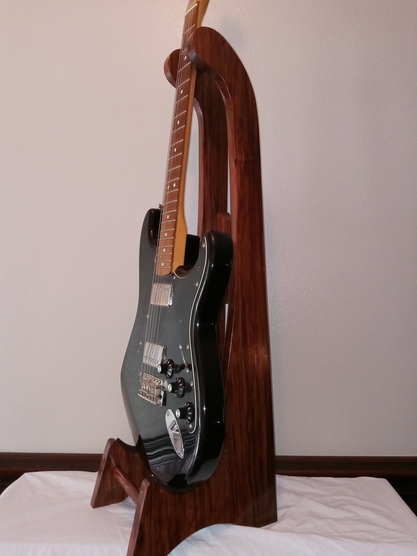 Electric Guitar Stand, New Tall Style. Beautiful and Classy. as Seen on ...