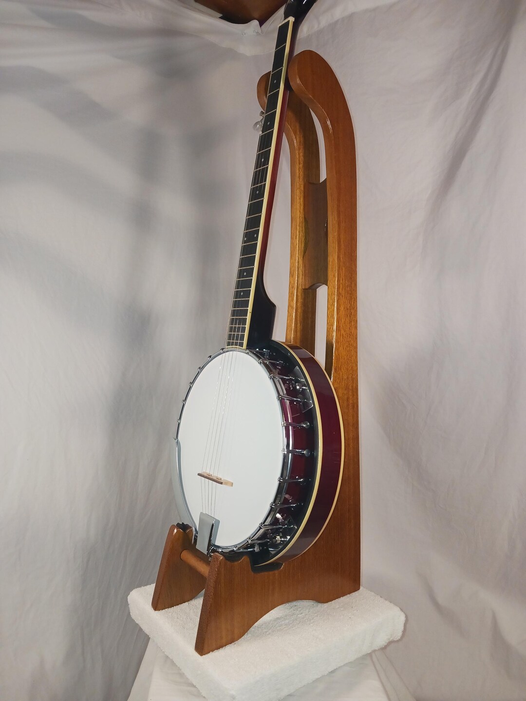 Tall Banjo Stand. Beautiful and Classy. A Perfect Compliment to Your ...