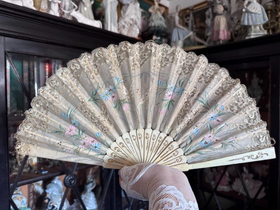 Antique fan, 19th century, bone and fabric. Hand pain… - Gem