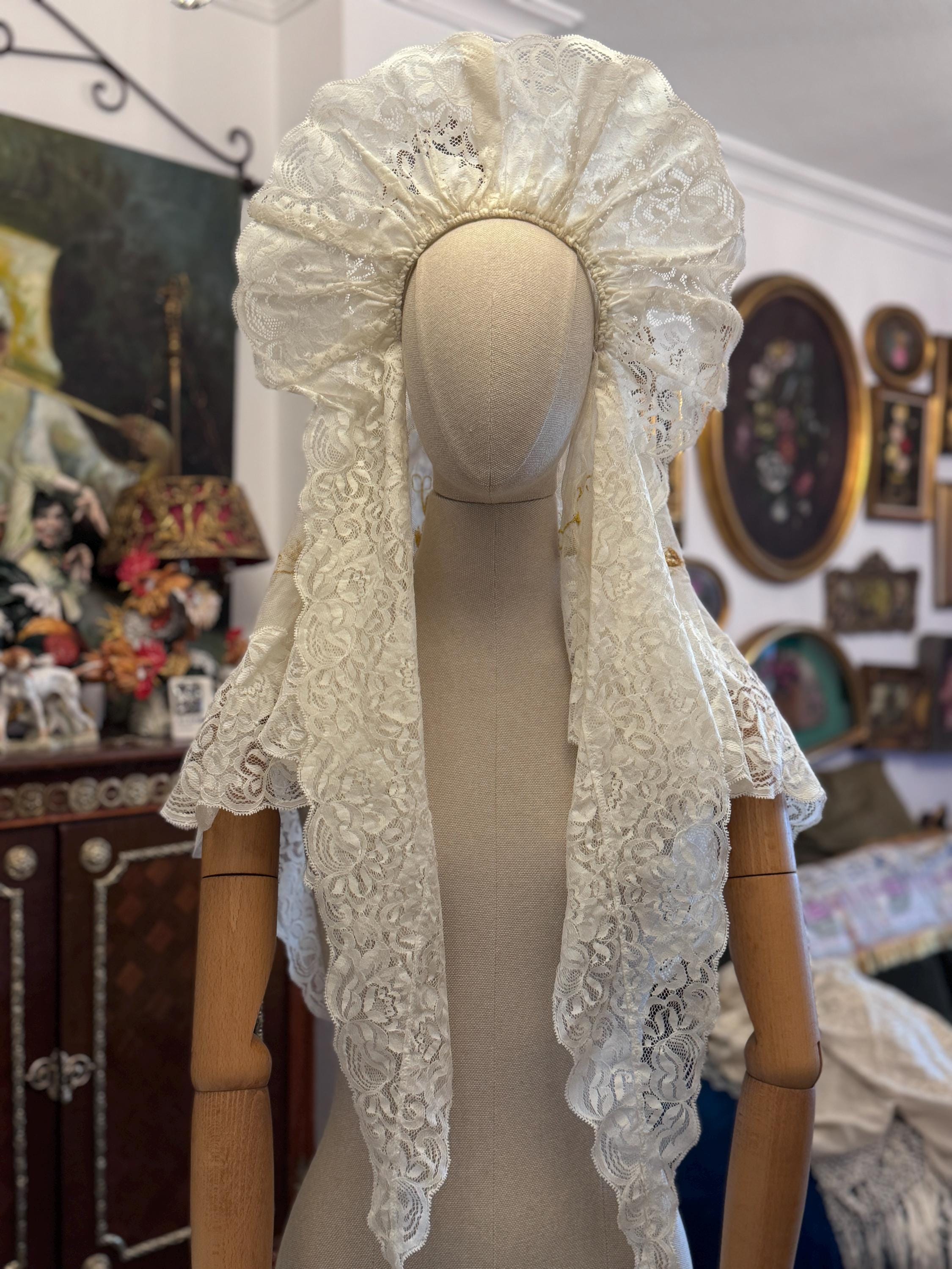 Vintage Mantilla. Mantilla Alicantina. Spanish Mantilla for the Bride ...