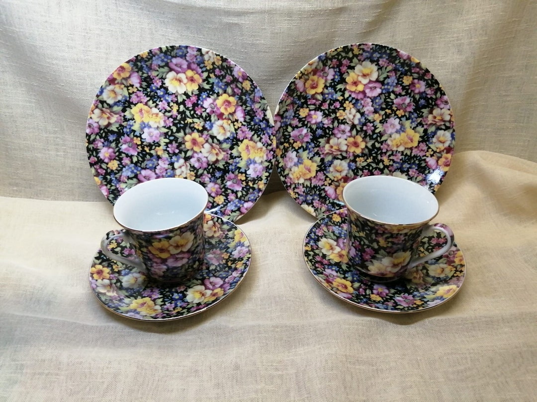 Set of Two Vintage Crown Chester Tea Cups, Set of 2 in Fine Porcelain ...