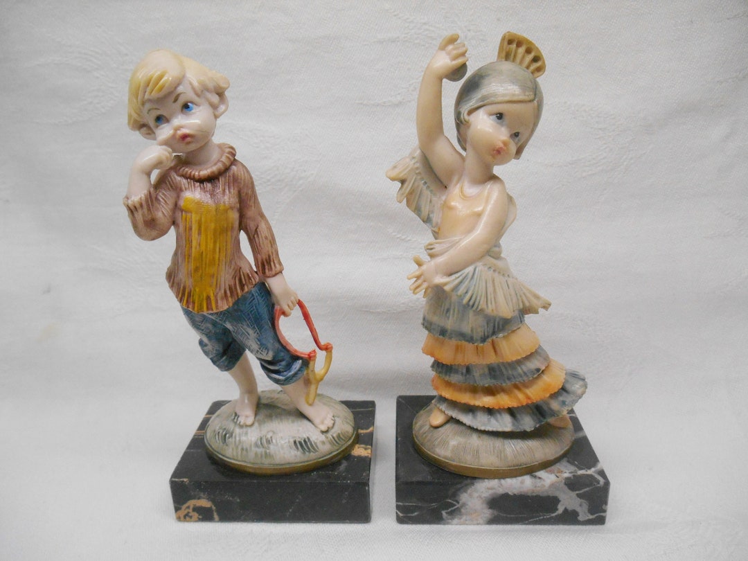 Pair of Vintage Depose Italy Figurines Numbered N.5 and N. 435 ...