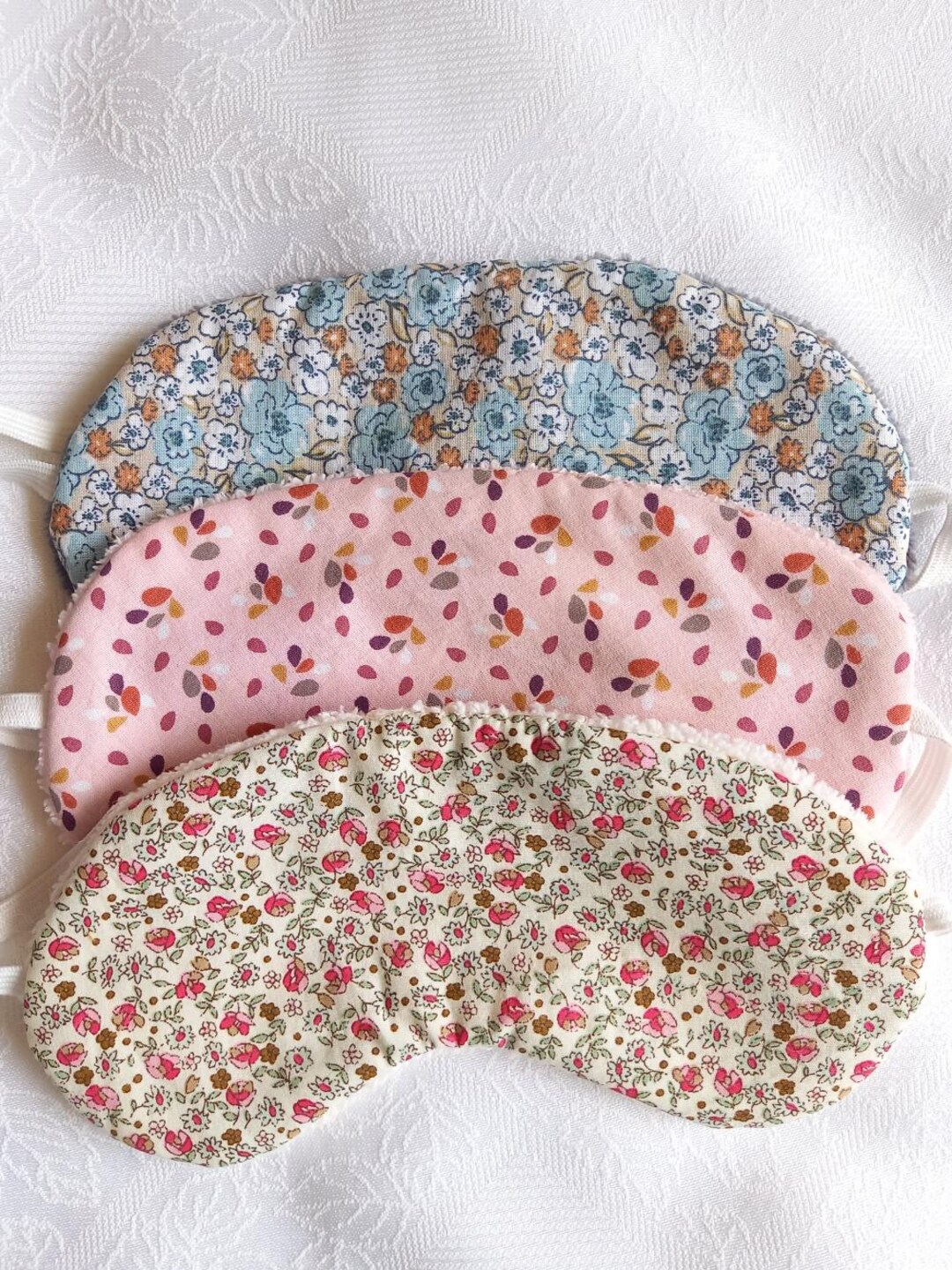 Comfortable and Soft Night Mask, Sleep Mask, Ideal for Travel, Naps or ...