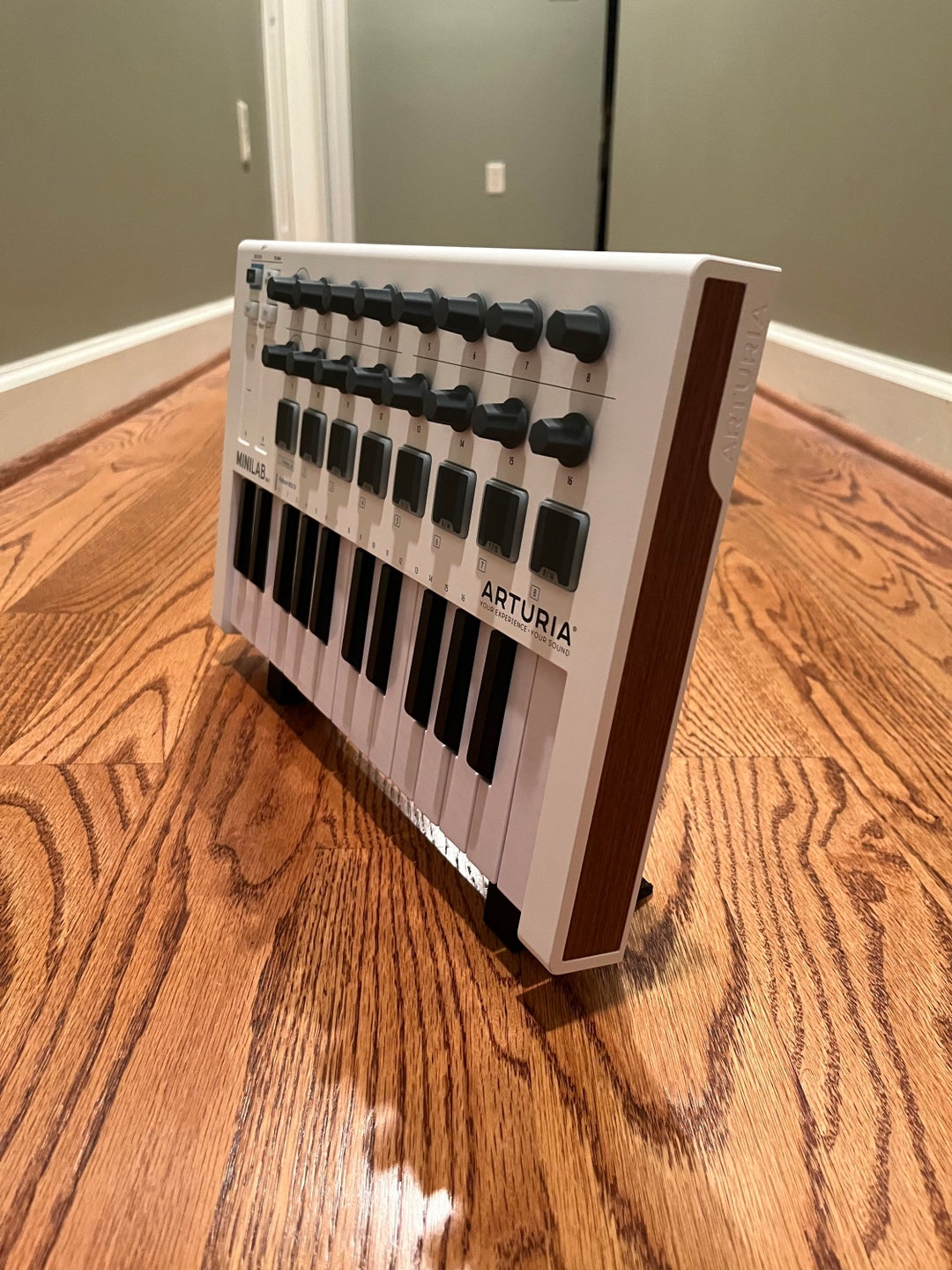 ARTURIA MINILAB MKII Display Stand - Etsy