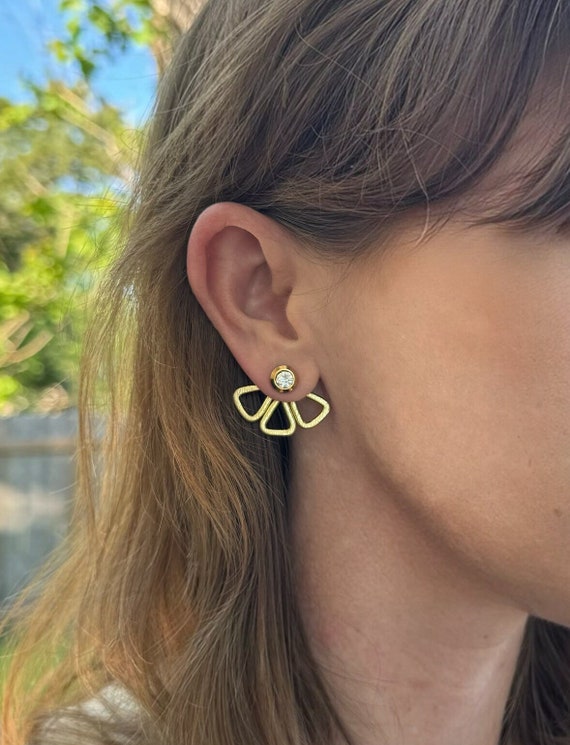 Types of gold earrings store