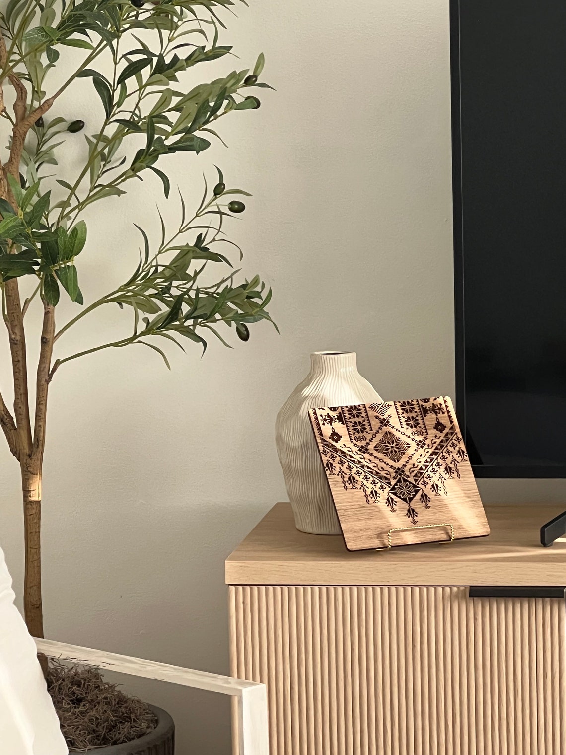 Modern Tatreez Walnut Wood Display Board | Laser Engraved Palestine ...
