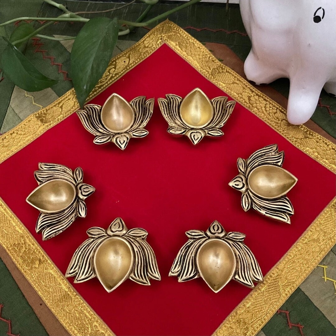 Brass Diya for Pooja, Small Lotus Design Set of 6, Brass Oil Lamp ...