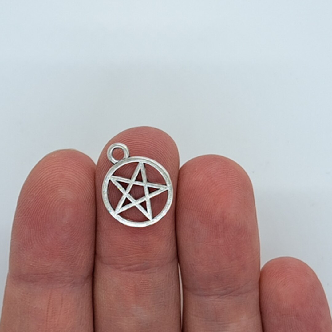 10 Inverted Pentagram Charms, Antique Silver Effect, Pentacle Charm for ...