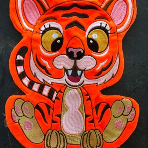 Embroidery File ITH Tiger Lilli for Frame 16 X 26 Cm, Machine ...