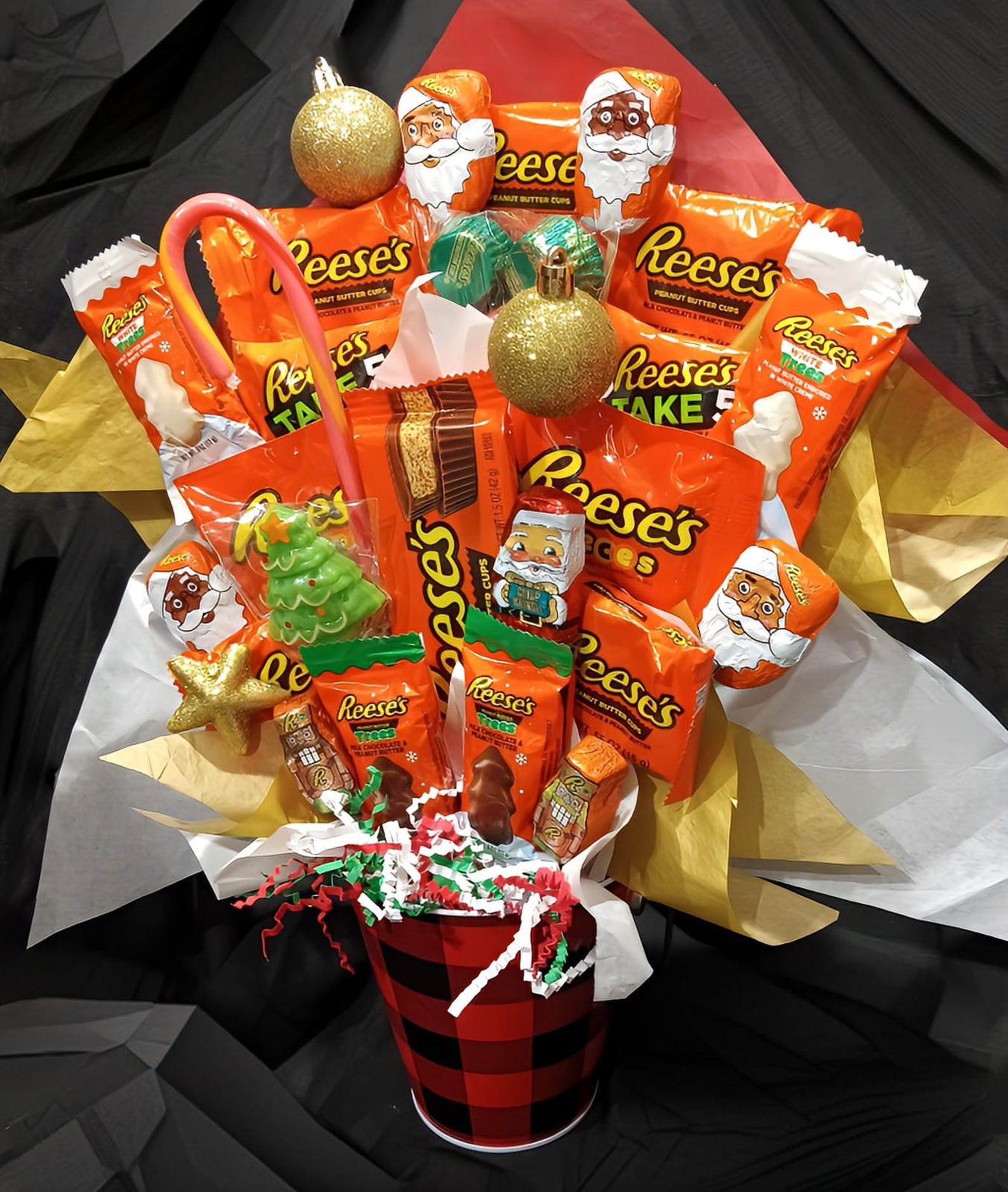 REESES CHRISTMAS GIFT, Reese's Candy Bouquet, Christmas Gift Basket ...