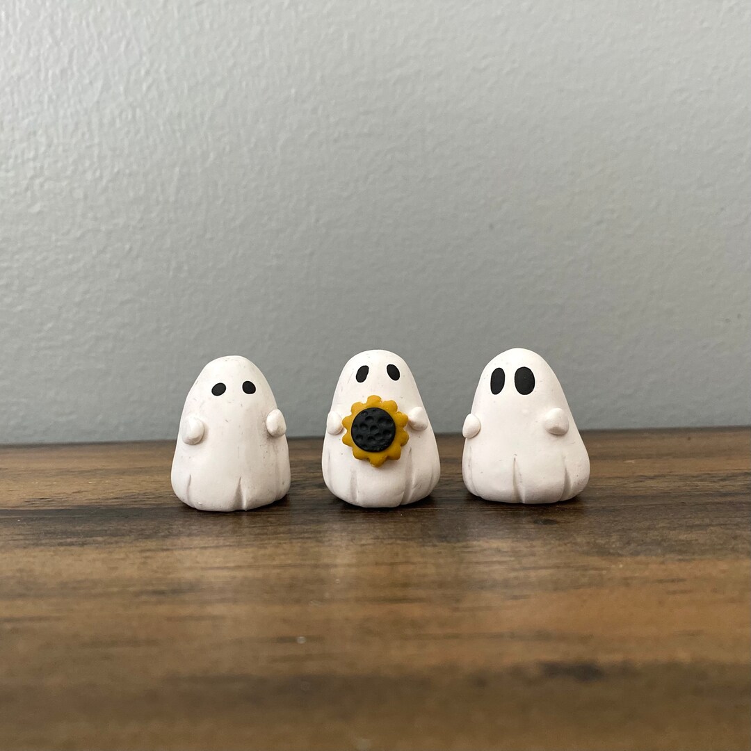 Ghost Figurine. Pocket Ghost. Halloween Decor. Halloween Figurine. - Etsy
