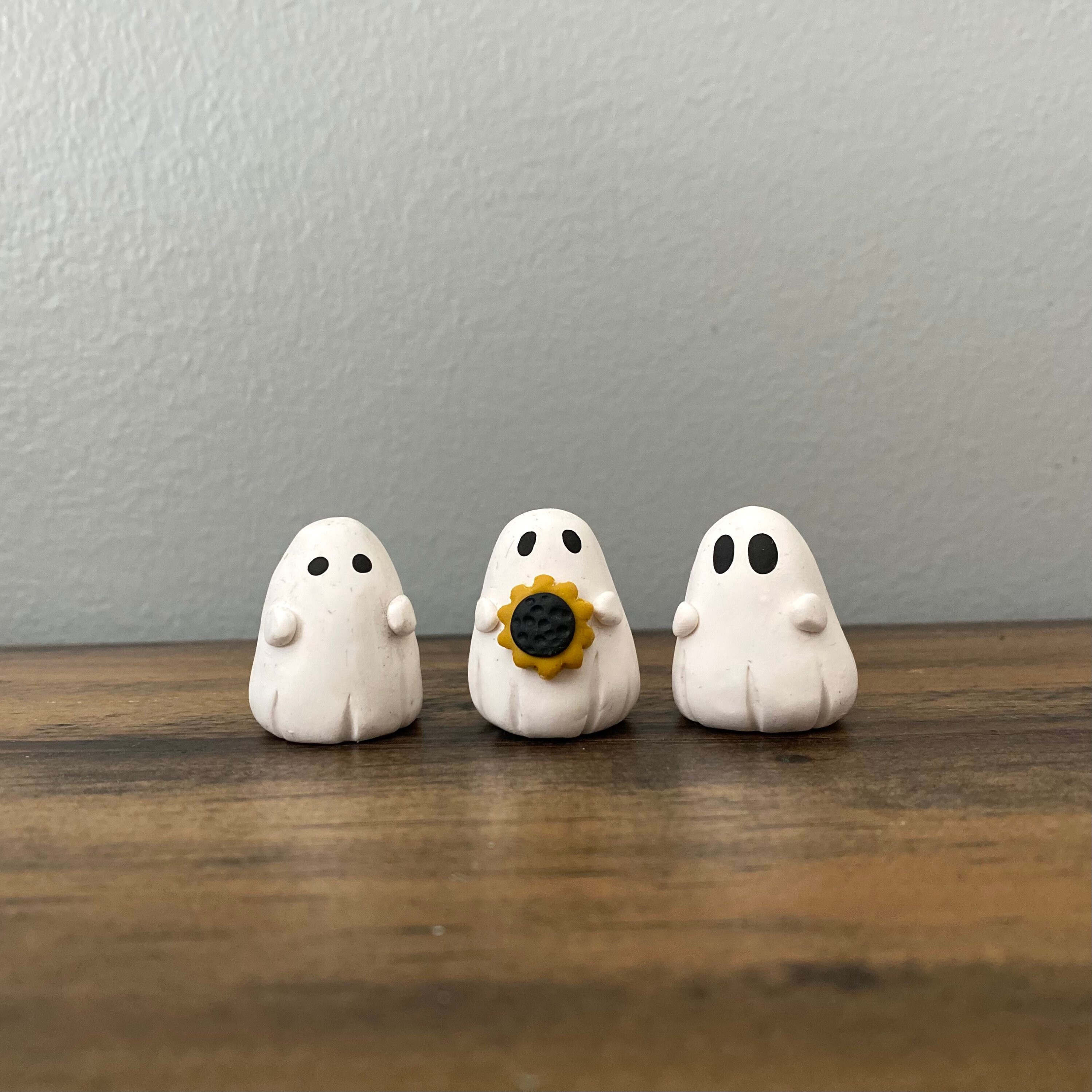 Ghost Figurine. Pocket Ghost. Halloween Decor. Halloween Figurine. - Etsy