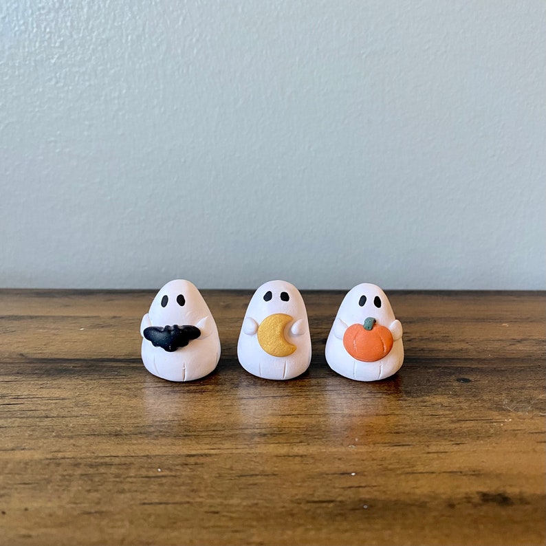 Ghost Figurine. Pocket Ghost. Halloween Decor. Halloween - Etsy