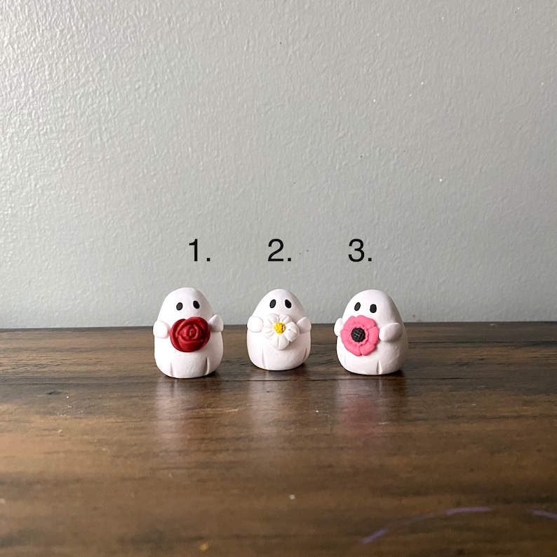 Ghost Figurine. Pocket Ghost. Spring Ghost. Flower Ghost. - Etsy