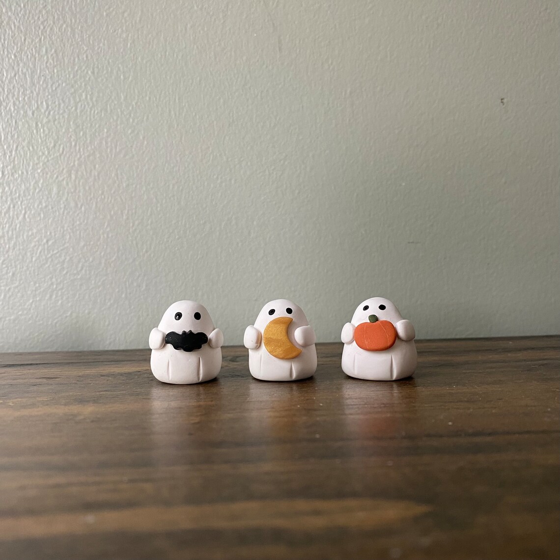 Ghost Figurine. Pocket Ghost. Halloween Decor. Halloween Figurine. - Etsy