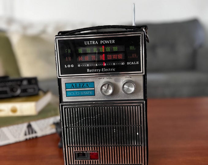 Vintage Black Aliza Radio *WORKS* - Etsy