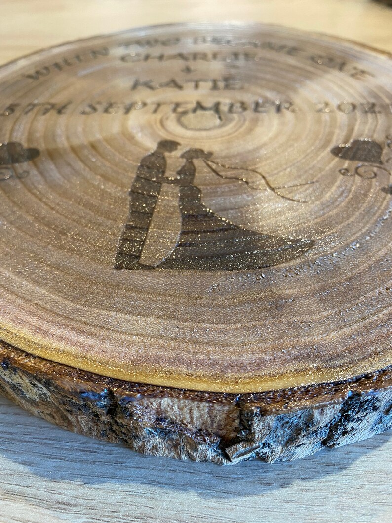 Wooden Slice Cake Stand, Fully Personalised, Beautiful Quality, Very ...