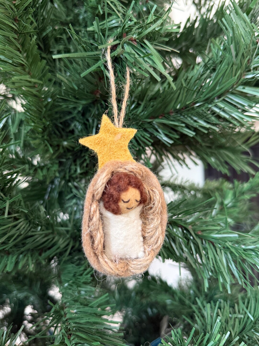Christmas Pendant Jesus in the Manger I Christmas Tree Decorations ...