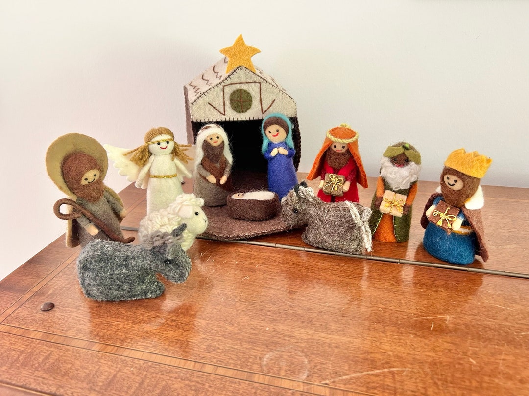Felt Nativity Scene I Christmas Decoration I Handmade I Mary and Joseph ...
