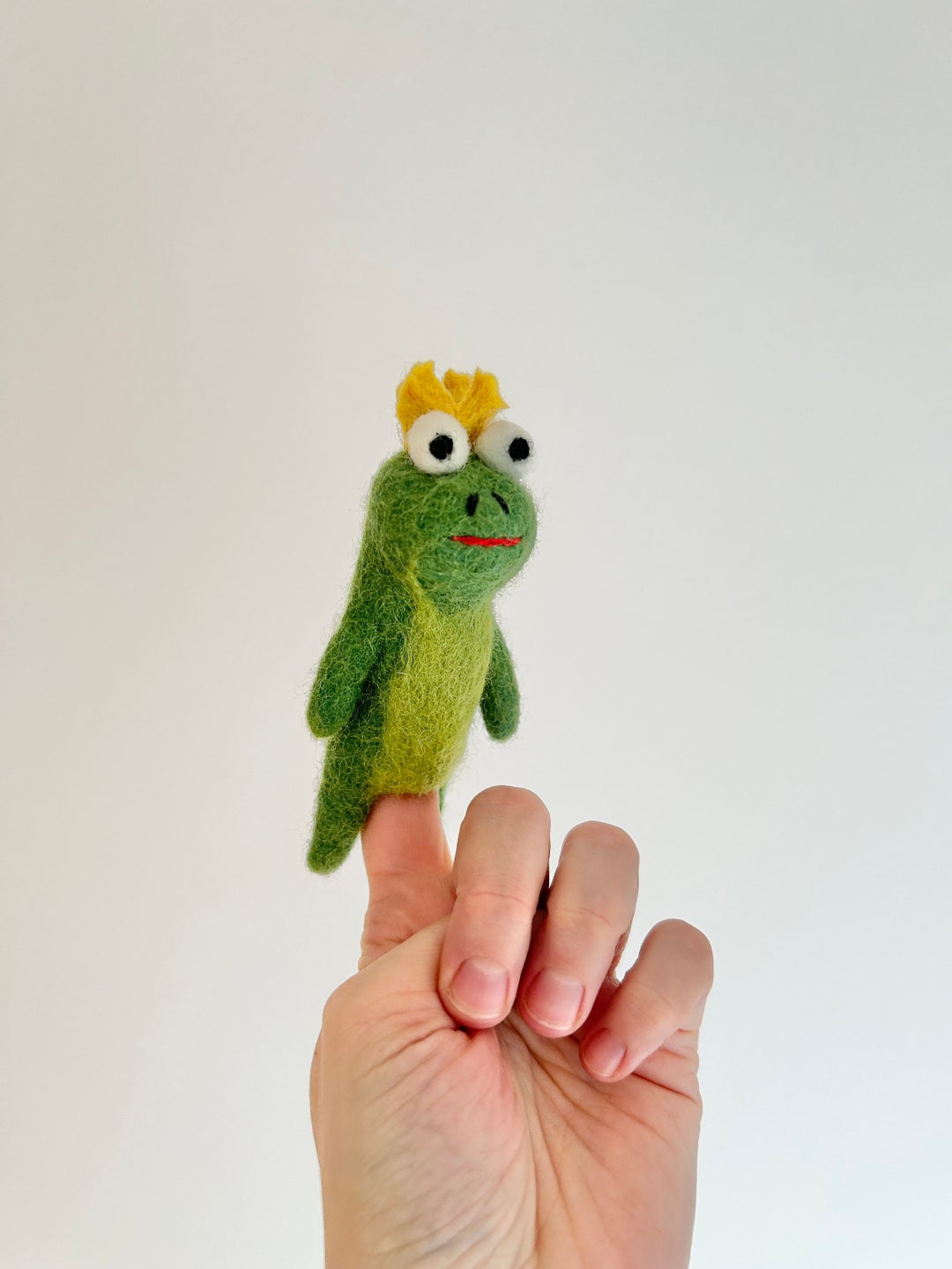 Cute Finger Puppet Frog Prince Made of Felt I Finger Game I Forest ...